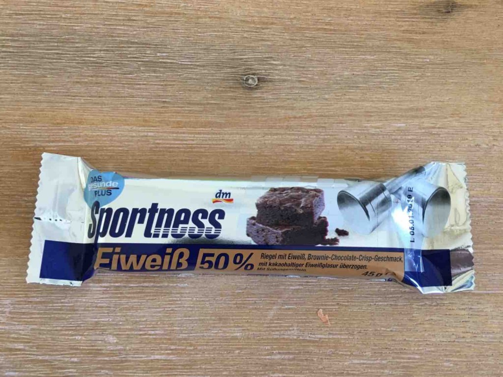 dm, Sportness 50% Eiweiß-Riegel, Brownie-Chocolate-Crisp-Geschmack ...